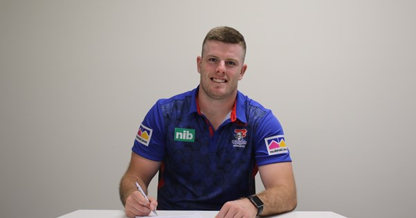 Fitzgibbon signs deal to stay with Knights | NRL.com