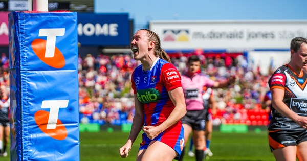 Upton named NRLW Player of the Year for second successive season | Knights