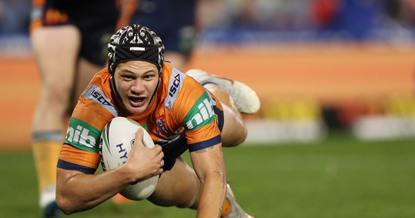 Five-eighth or fullback? Where Ponga wants to play | Knights