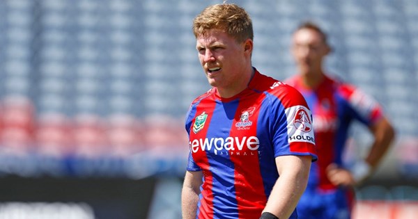 Luke Yates re-signs | Knights